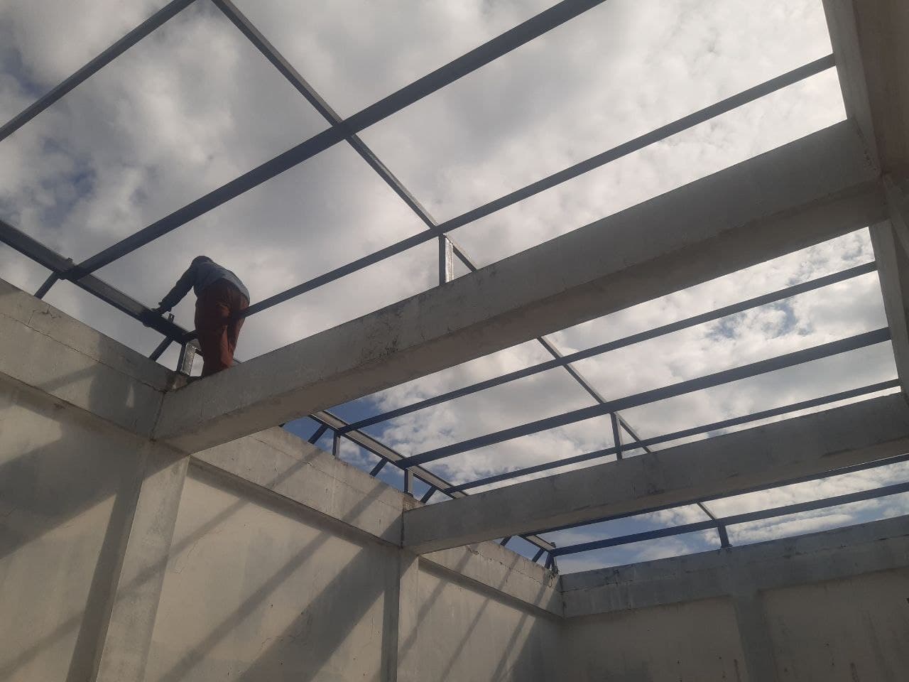 Solar Panel Installer - PT SARANA ENERGI INVESTAMA